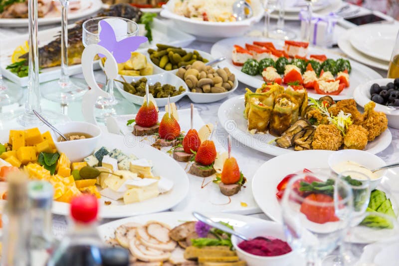 Banquet Meals Stock Photos - Download 1,259 Royalty Free Photos