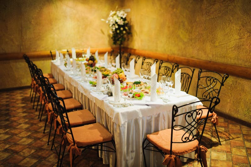 Banquet Wedding Table Setting on Evening Reception Stock Image - Image ...