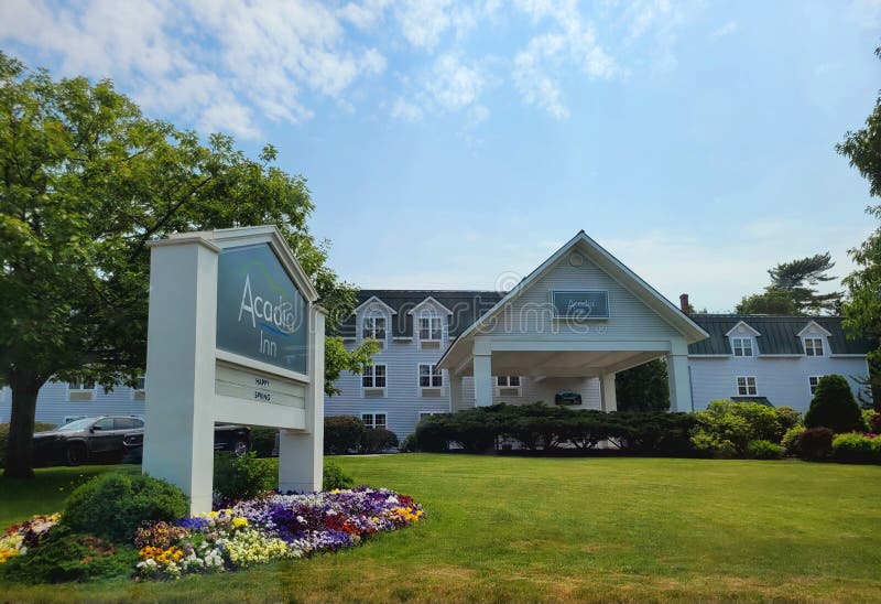 Bar harbor Maine editorial photo. Image of mansion, suburb - 288321711