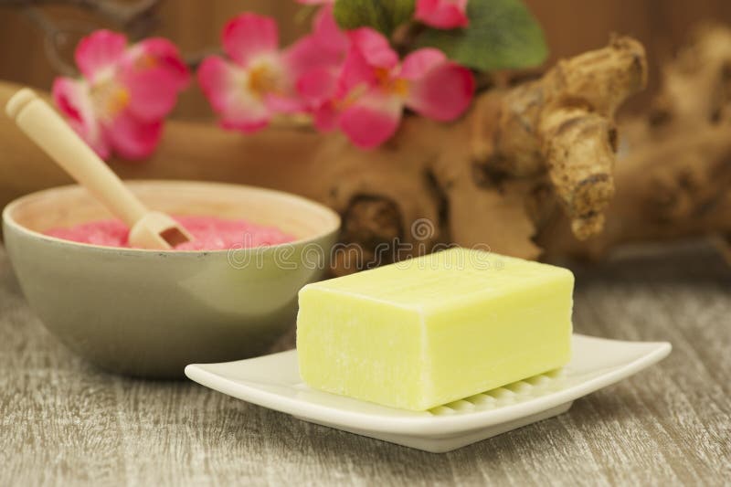 Curved Pool with Turquoise Water Over Dark Blue Ocean, Tenerife. Spain ...