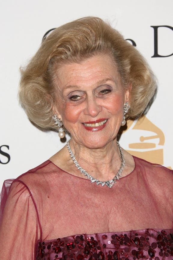 Barbara Davis editorial photo. Image of hilton, grammy - 25006991