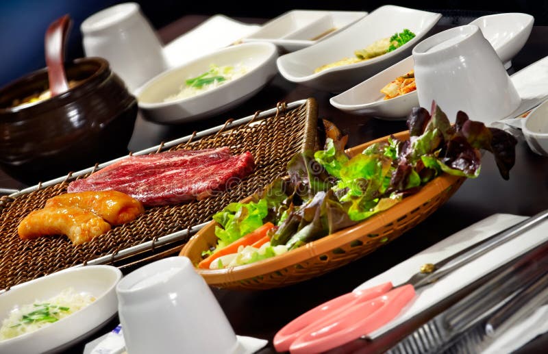 Barbecue Coreano - Gogi Gui Immagine Stock - Immagine di cucina ...