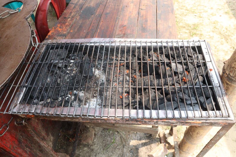Barbecue Grill with Coal and Fire Stock Image - Image of smoke, glow ...