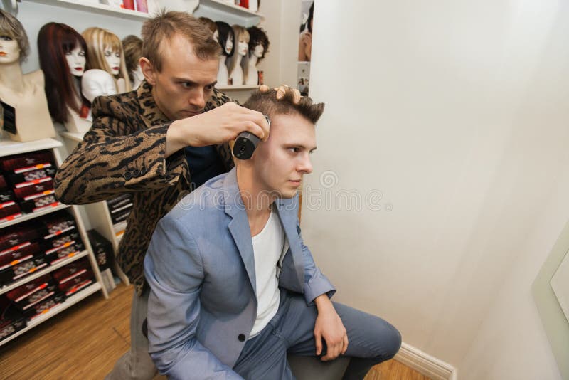 Barber Shaving Senior Man S Head Stock Image - Image of senior, balding ... Barber Shaving Senior Man S Head Stock Image - Image of senior, balding ...