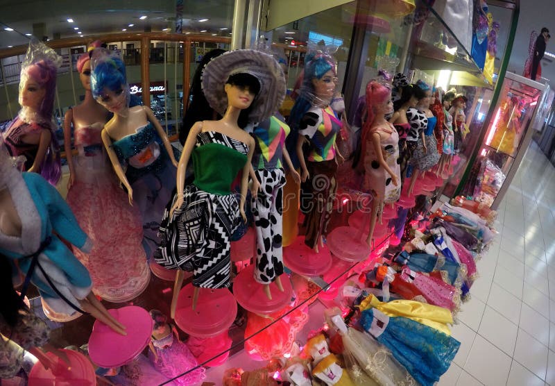 Barbie doll editorial photography. Image of shopping - 47357322