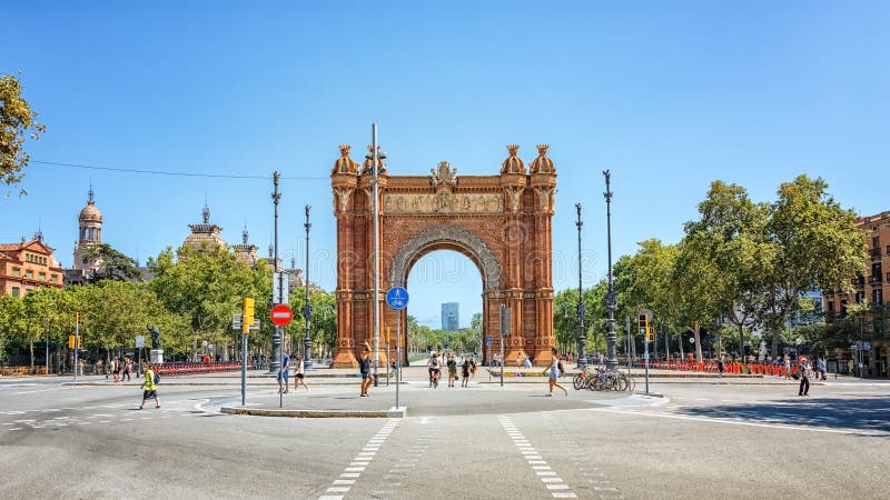 Barcelona famous monument editorial photo. Image of arch - 245730471