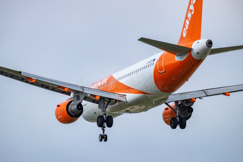BARCELONA, OCTOBER 2017: Plane Taking Off in Barcelona Airport ...