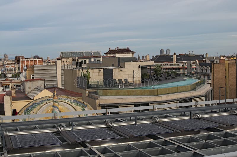 Barcelona Residents in Different Ways Using the Roofs of Their ...
