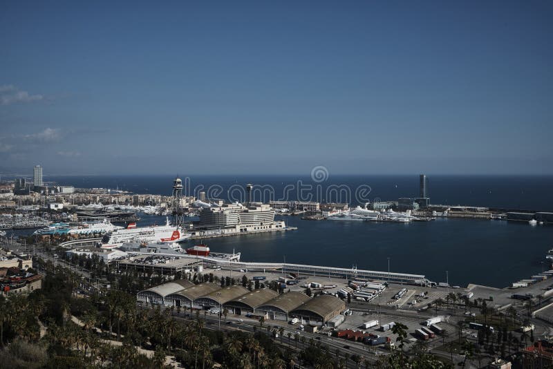 Barcelona sea side editorial photo. Image of side, view - 91466261