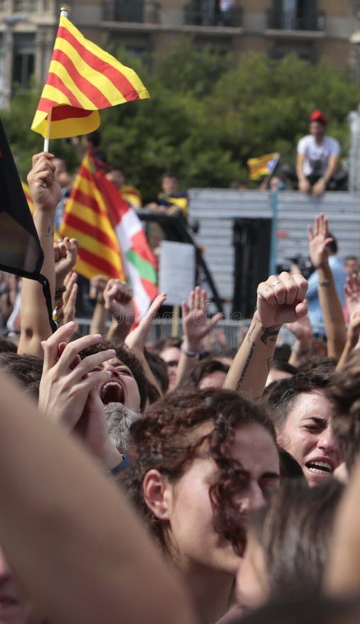 Barcelona Students Demonstration for Independence Vertical Editorial ...