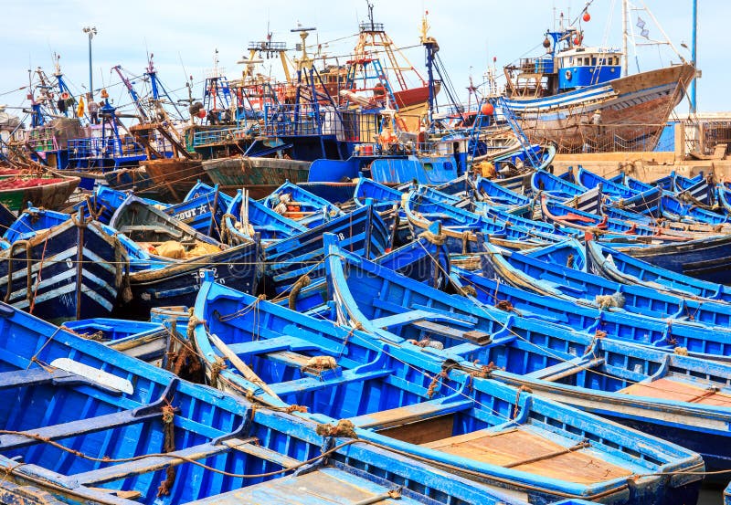 Barche Blu Di Essaouira, Marocco Fotografia Stock - Immagine di città ...