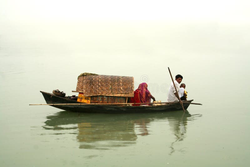 Barco casero foto de archivo editorial. Imagen de madre - 5106203