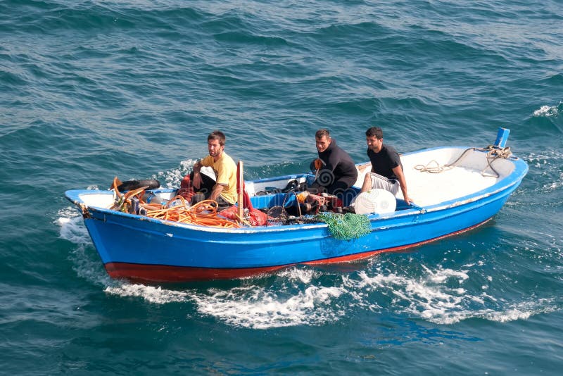 Barco de Fisher foto editorial. Imagem de bobinar, bosporo - 19928111