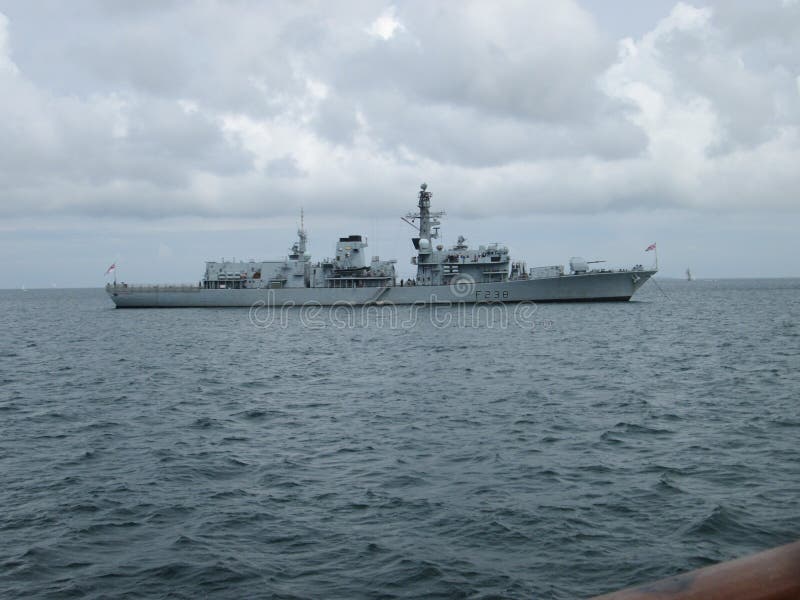 Barco de la Armada real imagen de archivo editorial. Imagen de crucero ...
