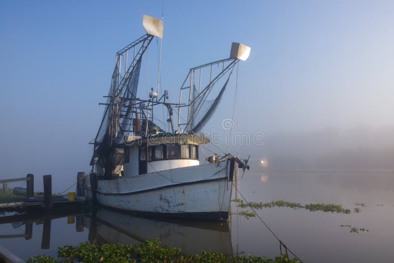 Barco Del Camarón De Luisiana Foto de archivo - Imagen de barco, pesca ...