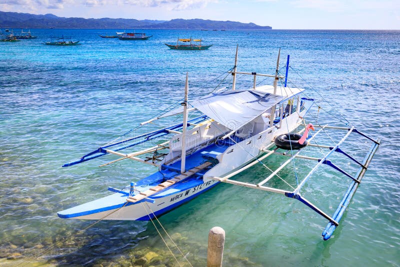 Barco Filipino En El Mar Filipinas De Palawan Foto de archivo editorial ...