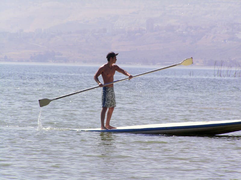 Barco a remos imagem de stock. Imagem de aperto, nave - 12411439