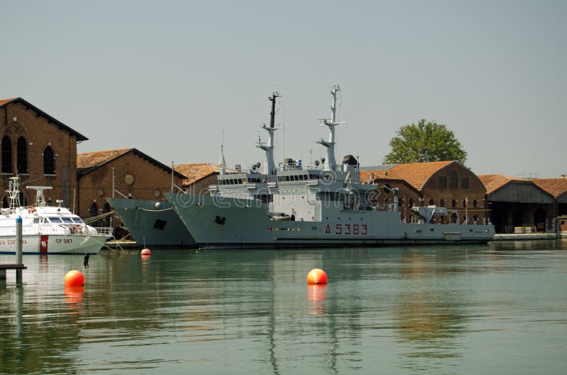 Barcos De La Armada Italianos, Venecia Foto editorial - Imagen de ...