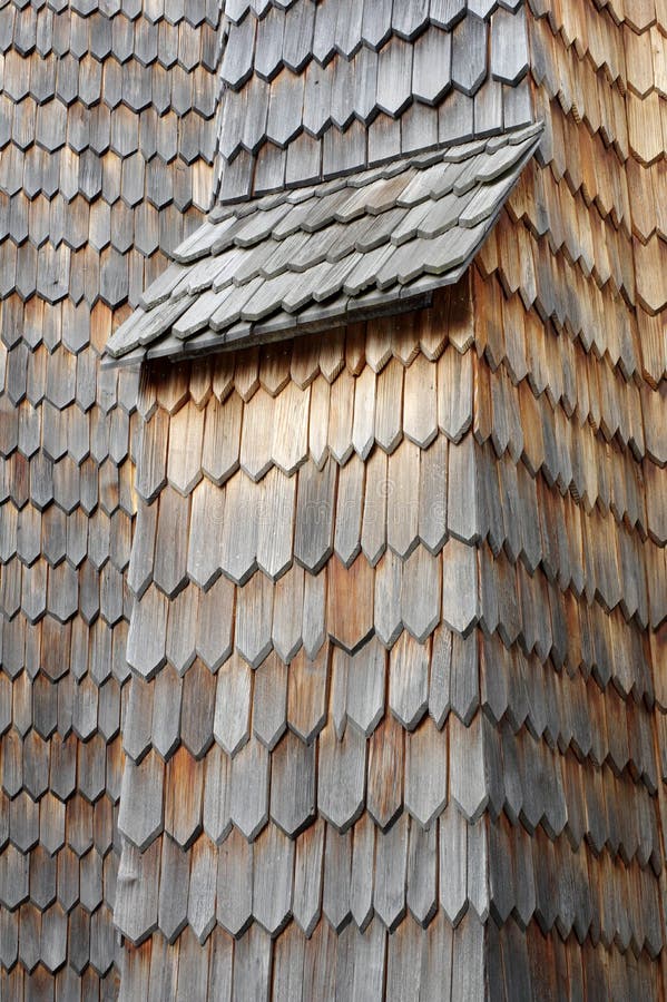 Toit en bois de bardeau image stock. Image du architecture - 11697141