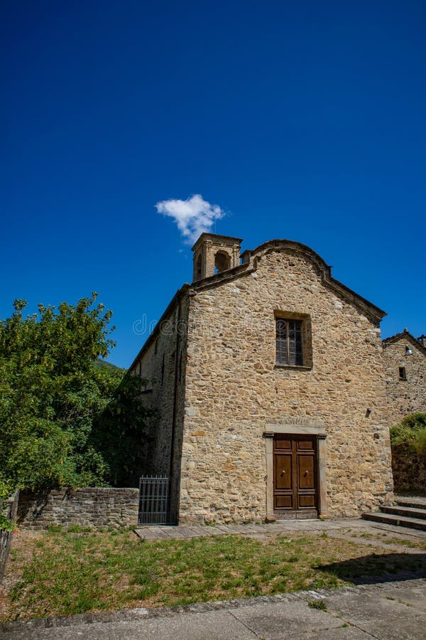 Bardi, Emilia Romagna stock photo. Image of travel, tree - 278116220