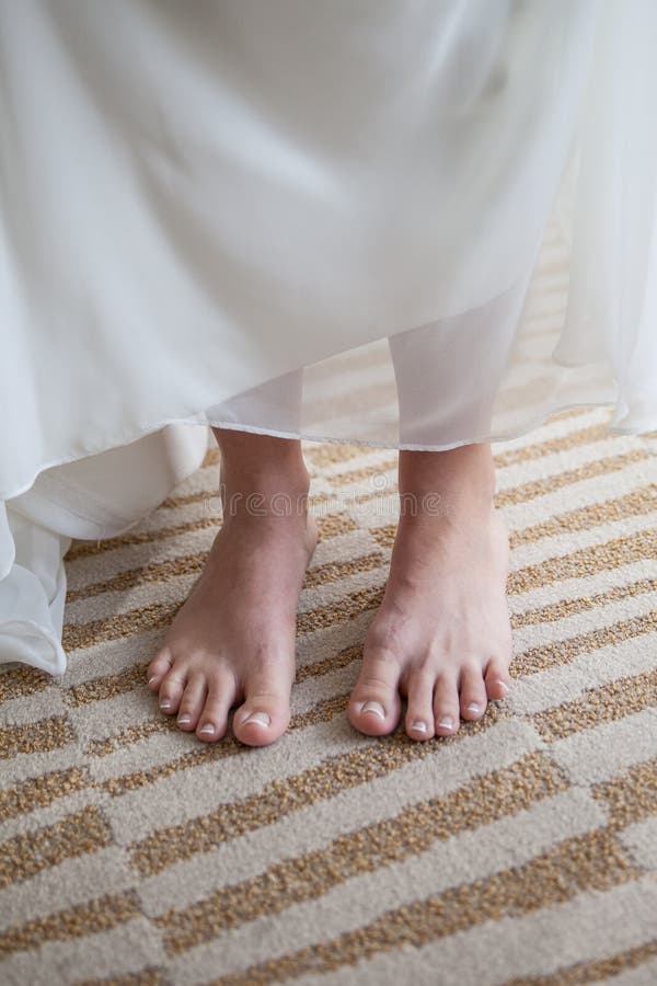 Barefoot Woman in White Dress Stock Photo - Image of legs, bridal: 25156318