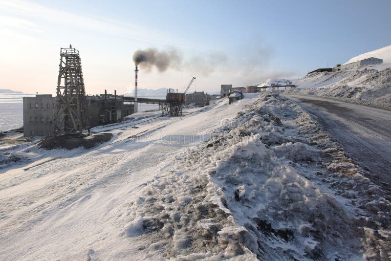 Barentsburg - Russische Stad in De Arctis Stock Afbeelding - Image of ...