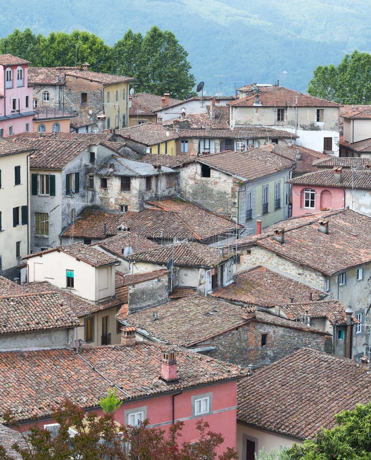 Barga (Toskana, Italien) stockfoto. Bild von historisch - 51718072