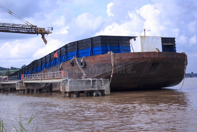 Coal Barge Loading Process on the River Stock Photo - Image of lamp ...