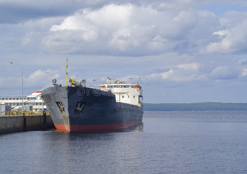 The barge in lake docks stock photo. Image of ship, sail - 32231314