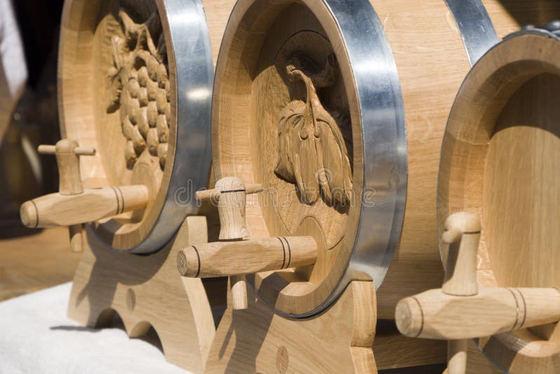 Barile di legno fotografia stock. Immagine di calligrafia - 3882166