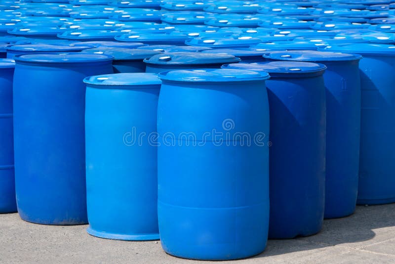 Barils bleus photo stock. Image du industrie, importation - 29212412
