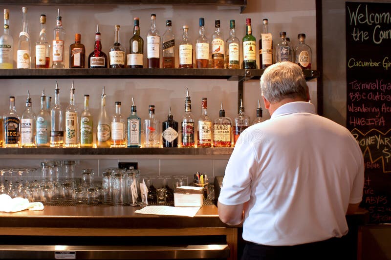 Barman image stock éditorial. Image du table, masque - 30853084