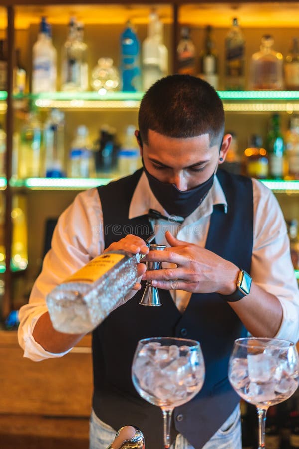 Barman Making Cocktail at Night Club Stock Image - Image of dispenser, nightlife: 204784283