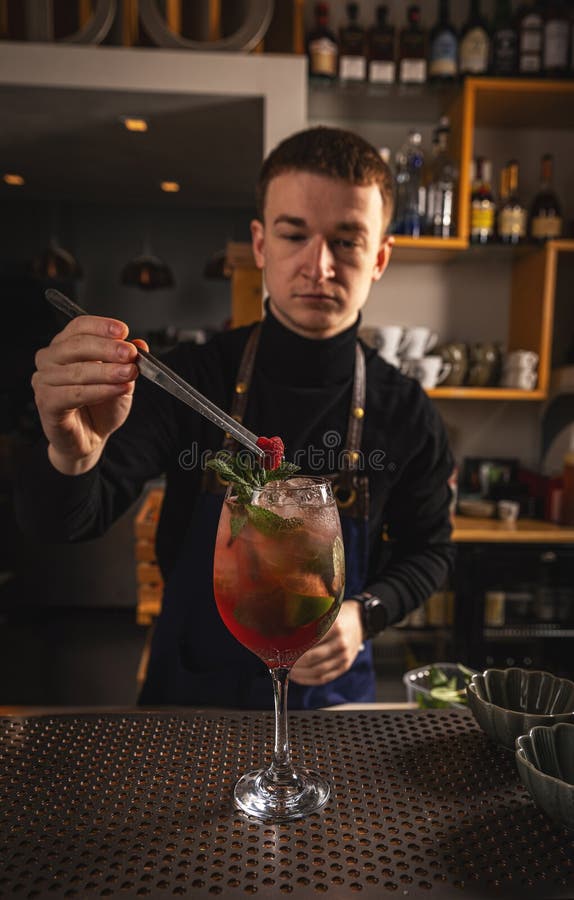 Barmen is Decorating Cocktail Stock Image - Image of cubes, cold: 307620605