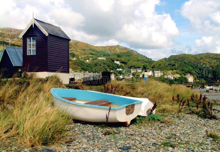 Barmouth stock photo. Image of cliffs, boat, estuary, rocks - 2905184
