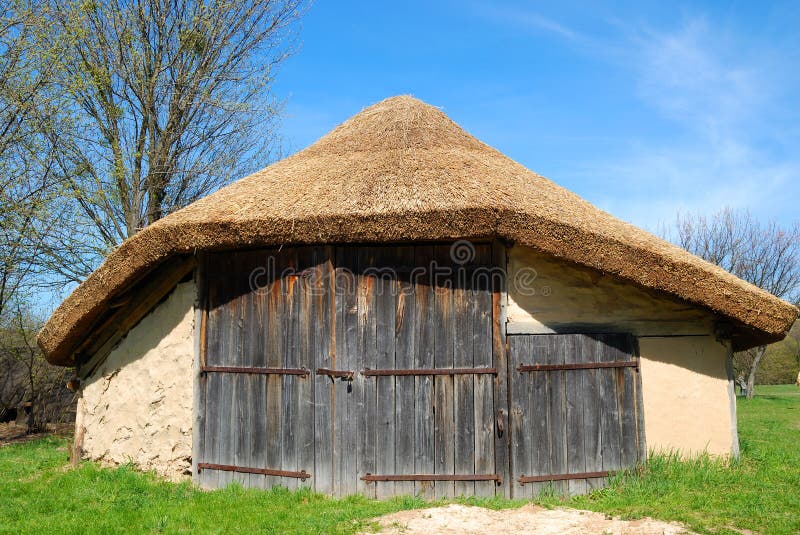 356 Old Barn Thatch Roof Stock Photos - Free & Royalty-Free Stock ...