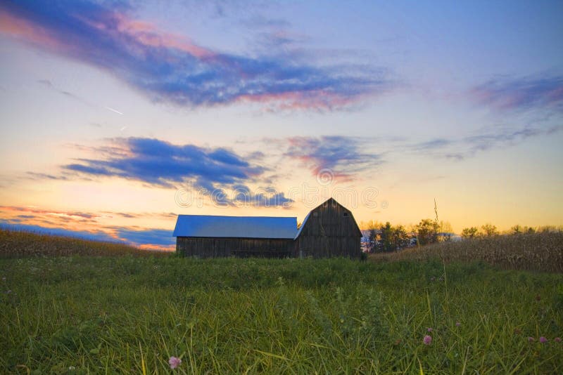 Barn in country at sunset stock image. Image of nature - 99722173