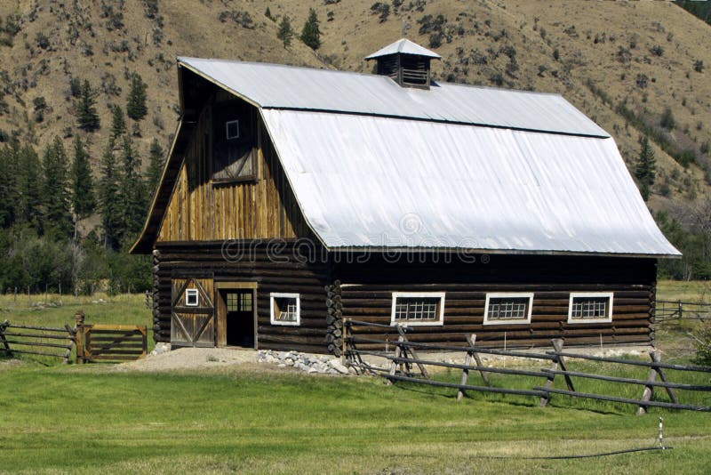 Barn in countryside stock photo. Image of grass, exterior - 19026106
