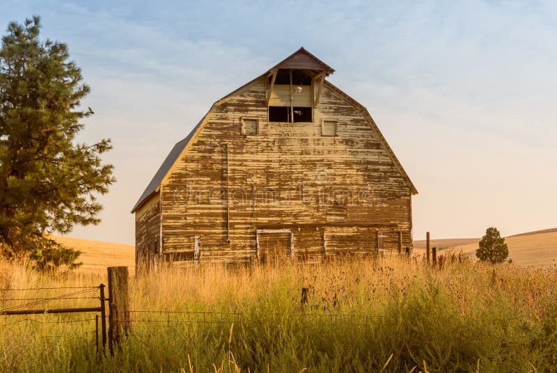 Barn on Hillside stock image. Image of road, trees, countryside - 91524569