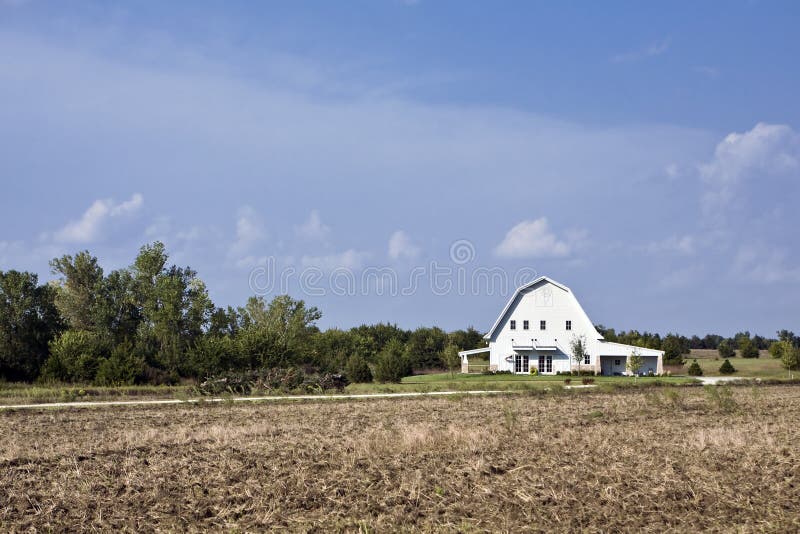 Barn House stock photo. Image of rural, kansas, barn, lawn - 6659302
