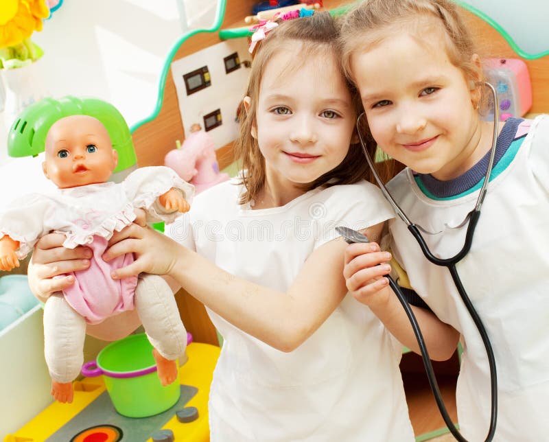 Barn i dagis fotografering för bildbyråer. Bild av doktor - 29219217