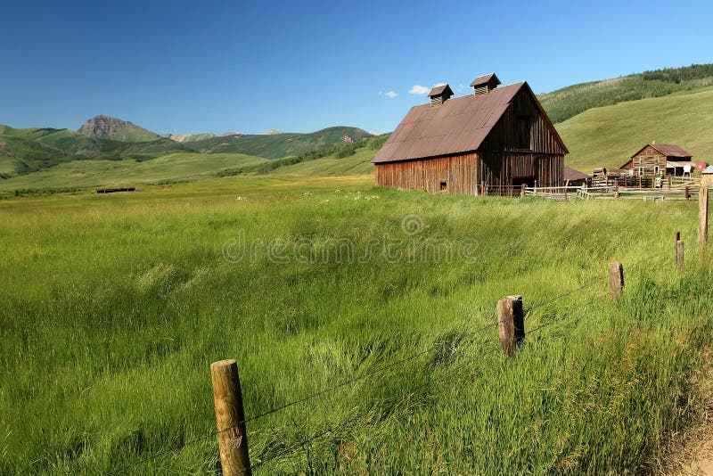 Barn Rural stock image. Image of green, wooden, wood - 10262109