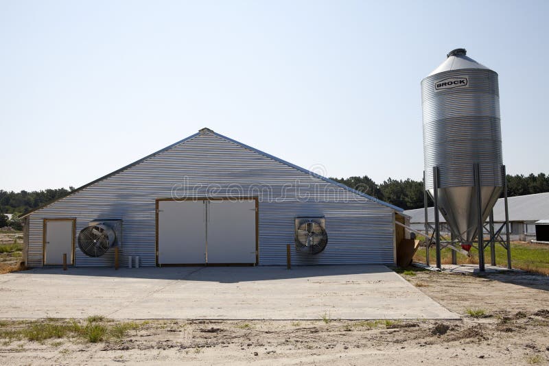 A barn and silo editorial photography. Image of maryland - 42971622