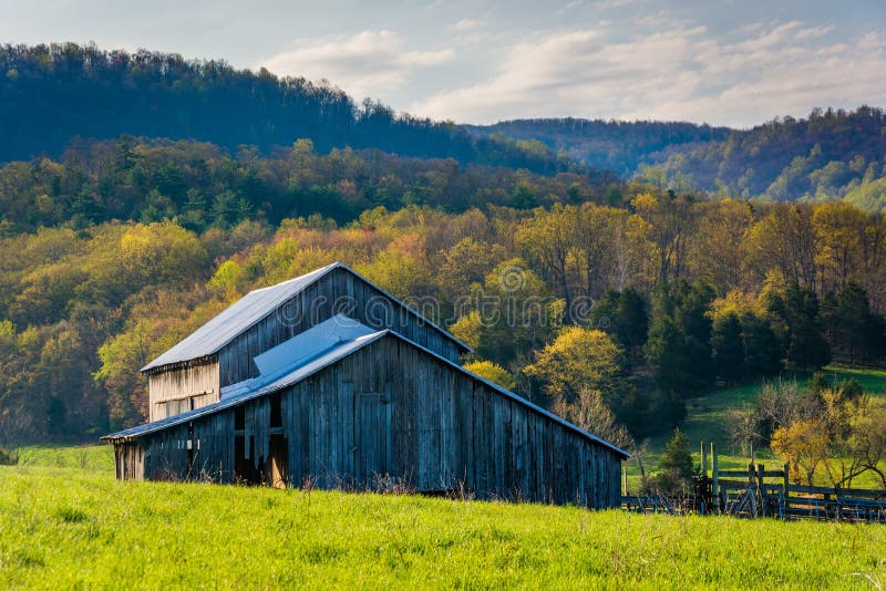 Barn and Spring Color in the Rural Shenandoah Valley of Virginia Stock ...
