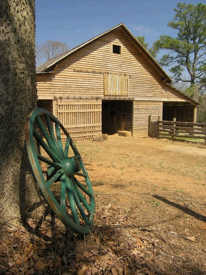 Barn With Wooden Wagon Wheel Picture. Image: 1942326