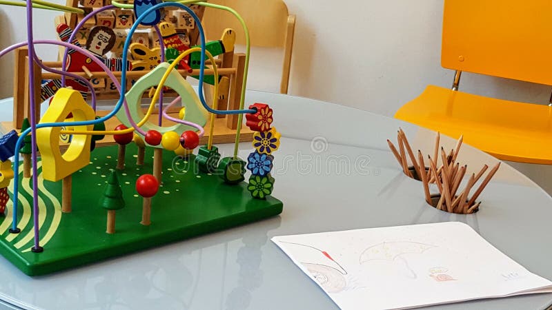 Barnleksaker, Papper Och Blyertspennor Fotografering för Bildbyråer ...