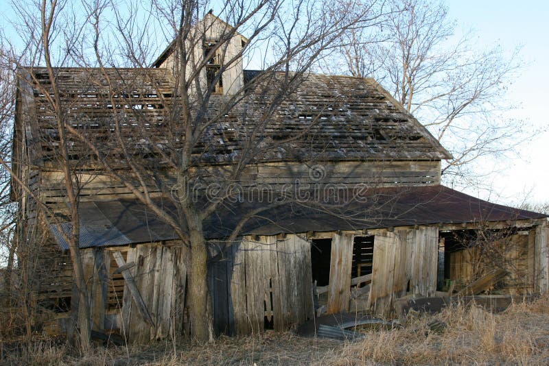 Barns of the Midwest stock image. Image of livestock - 101589095