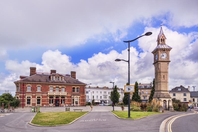 Barnstaple Medieval Long Bridge Which Spans the River Taw in North ...