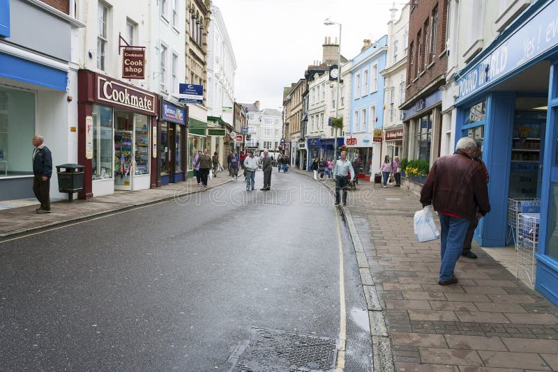Barnstaple Shoppers on High Street Editorial Stock Photo - Image of ...