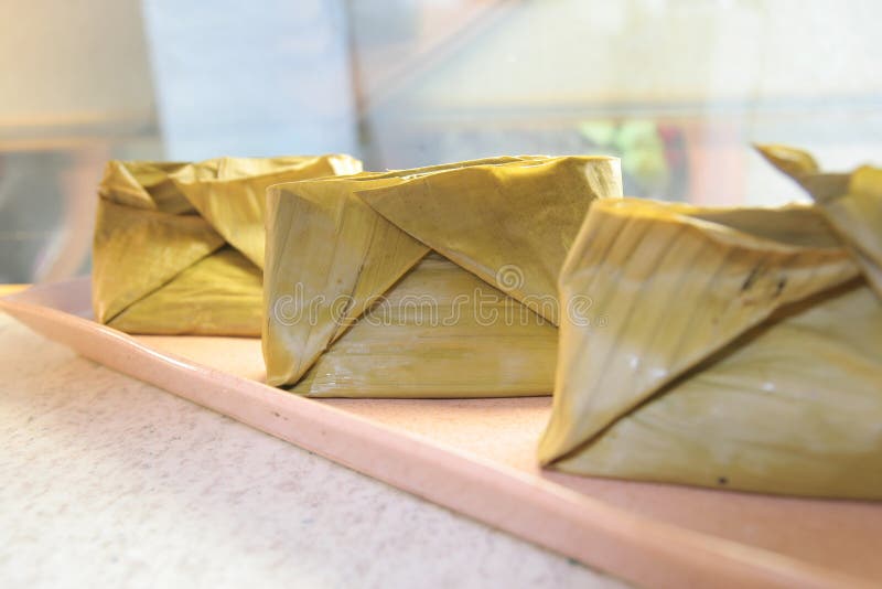 Barongko, Cake in Banana Leaf Stock Image - Image of sweet, boil: 6460959